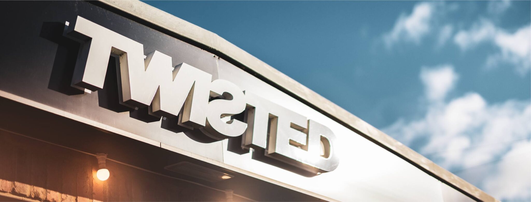 Twisted, Custom Land Rover Defender and Suzuki Jimny - JP