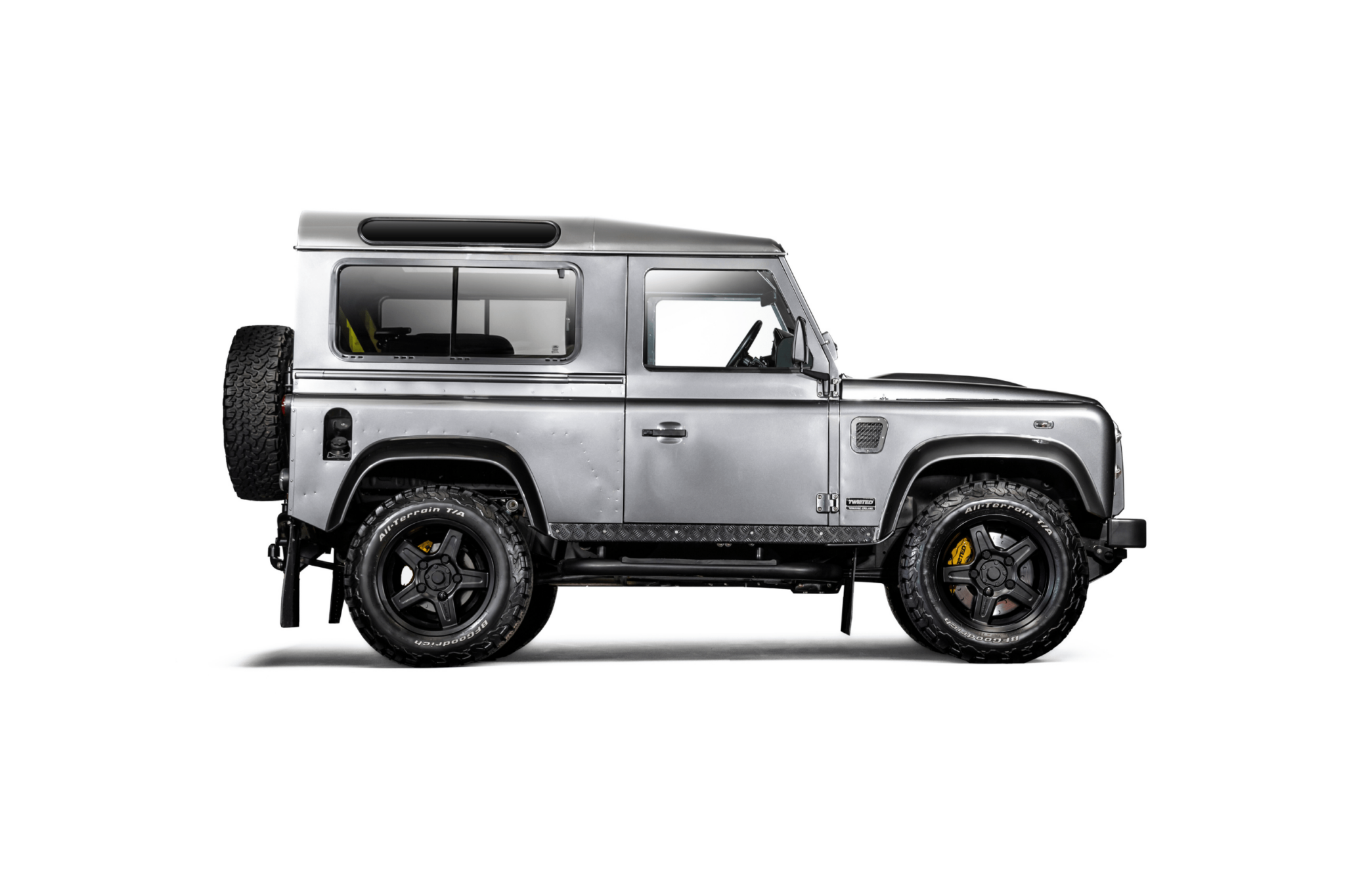 Twisted, Custom Land Rover Defender and Suzuki Jimny - JP