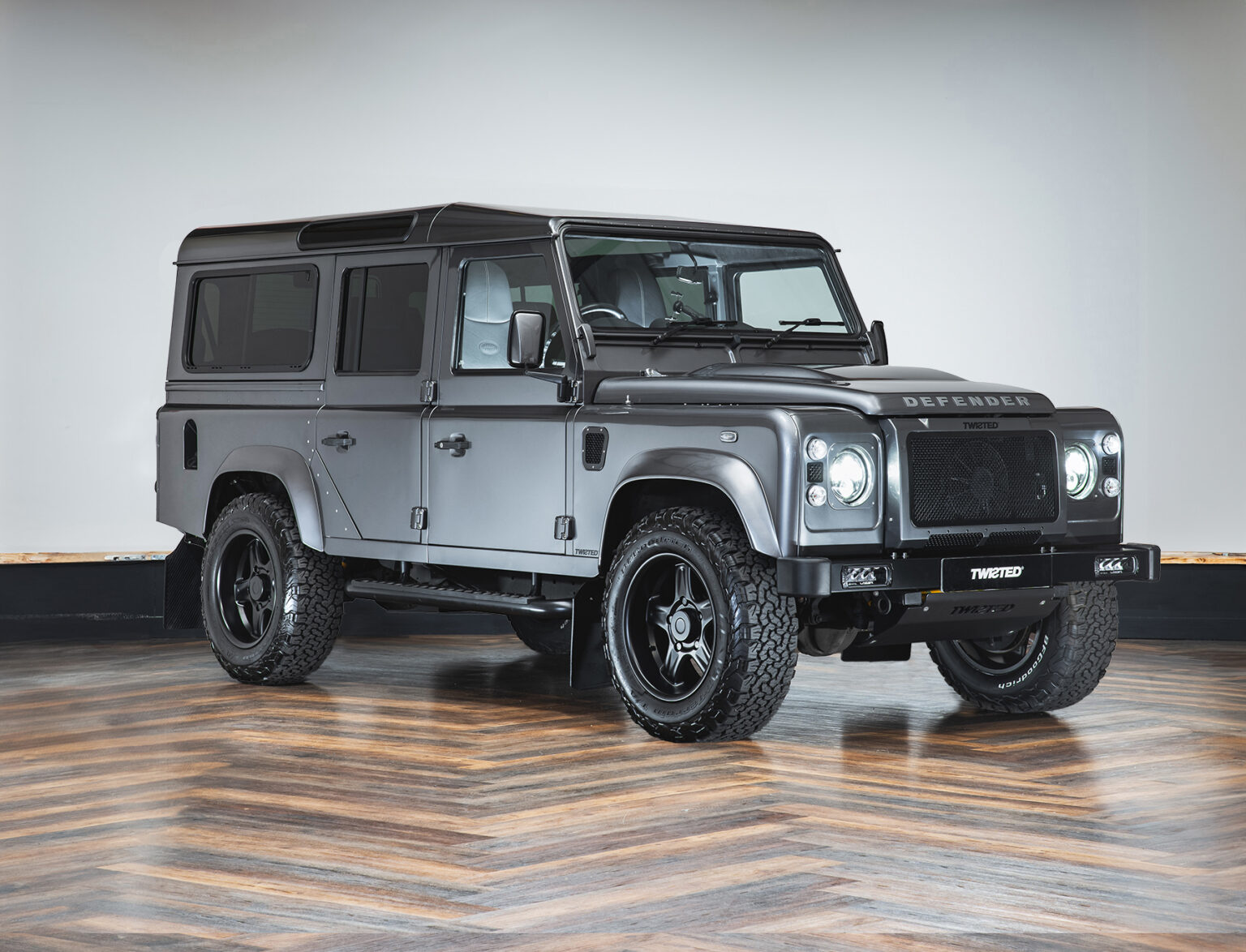 Twisted, Custom Land Rover Defender and Suzuki Jimny - UK
