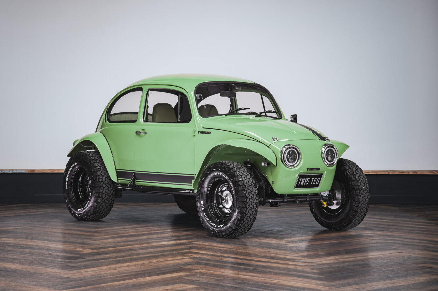 Twisted, Custom Land Rover Defender and Suzuki Jimny - UK